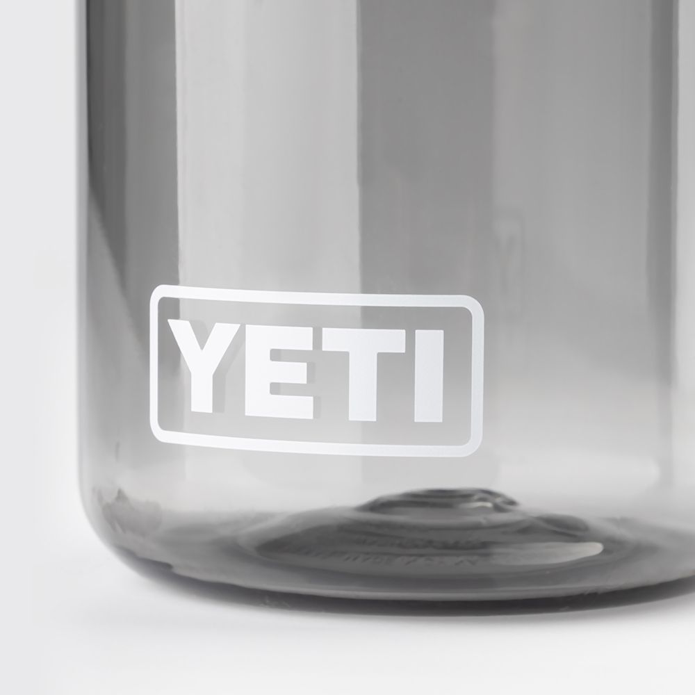 Land Rover | Defender x YETI | Yonder Water Bottle 25oz/750ml ...